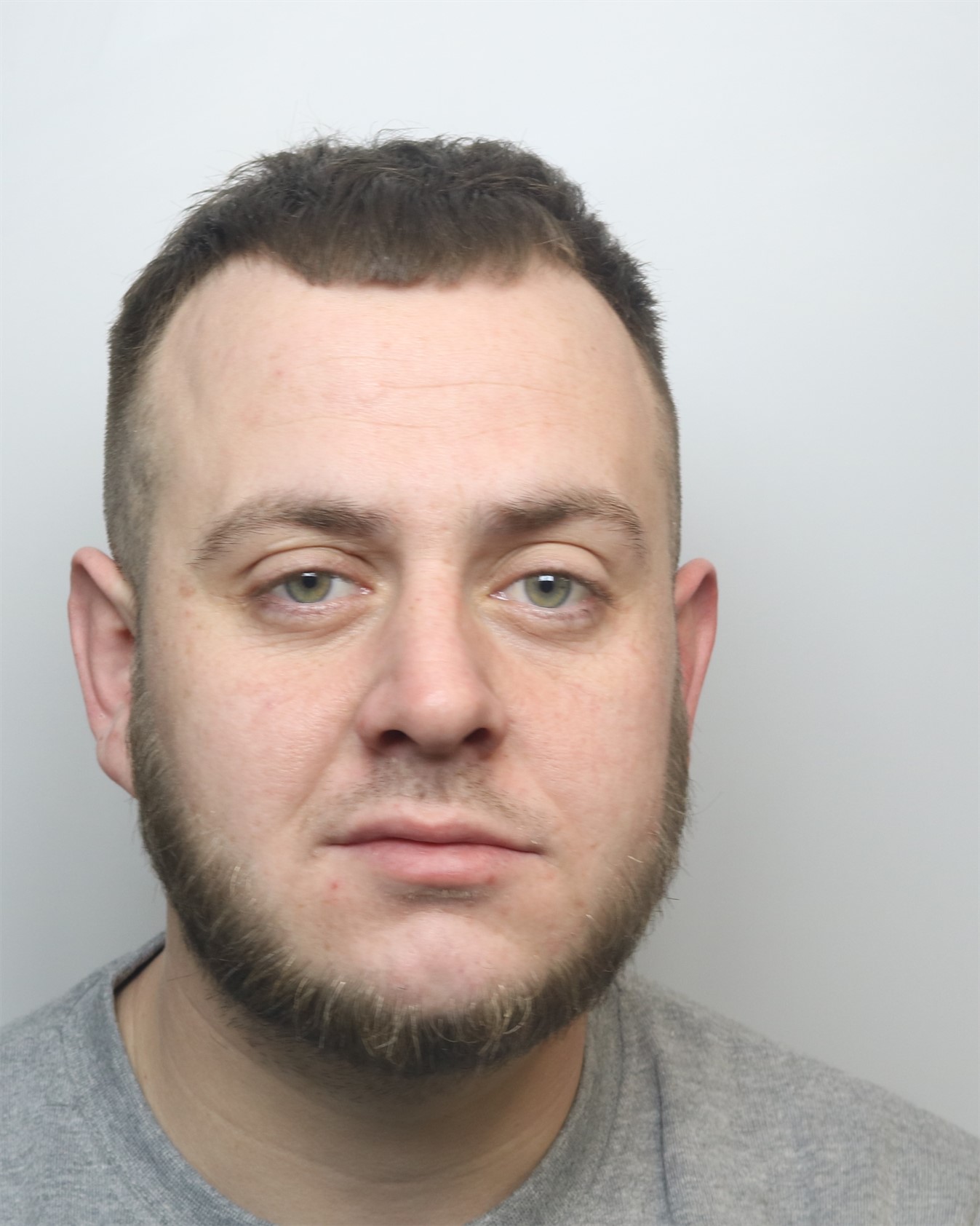 Appeal to trace wanted man – Oxford | Thames Valley Police