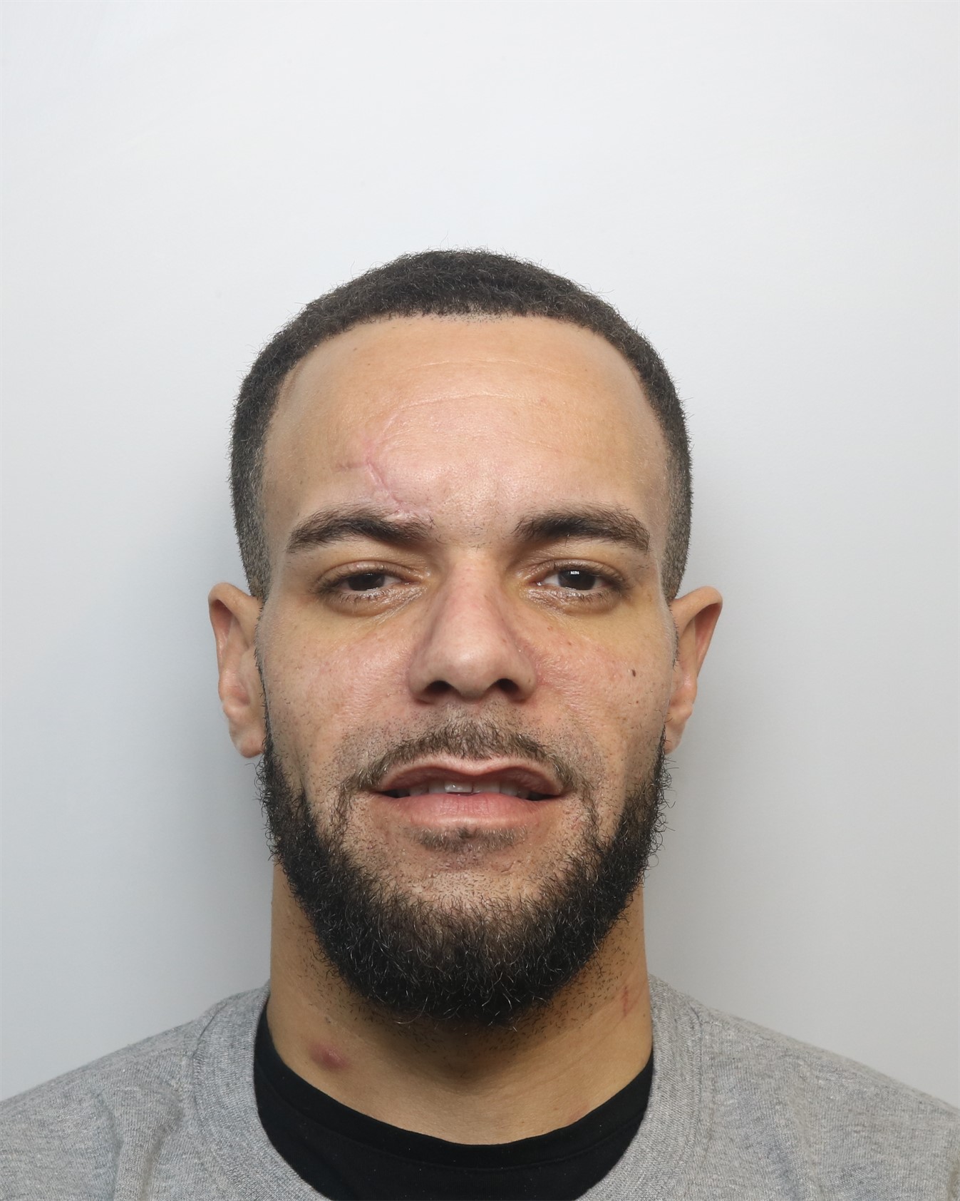 Appeal to trace wanted man – Oxford | Thames Valley Police