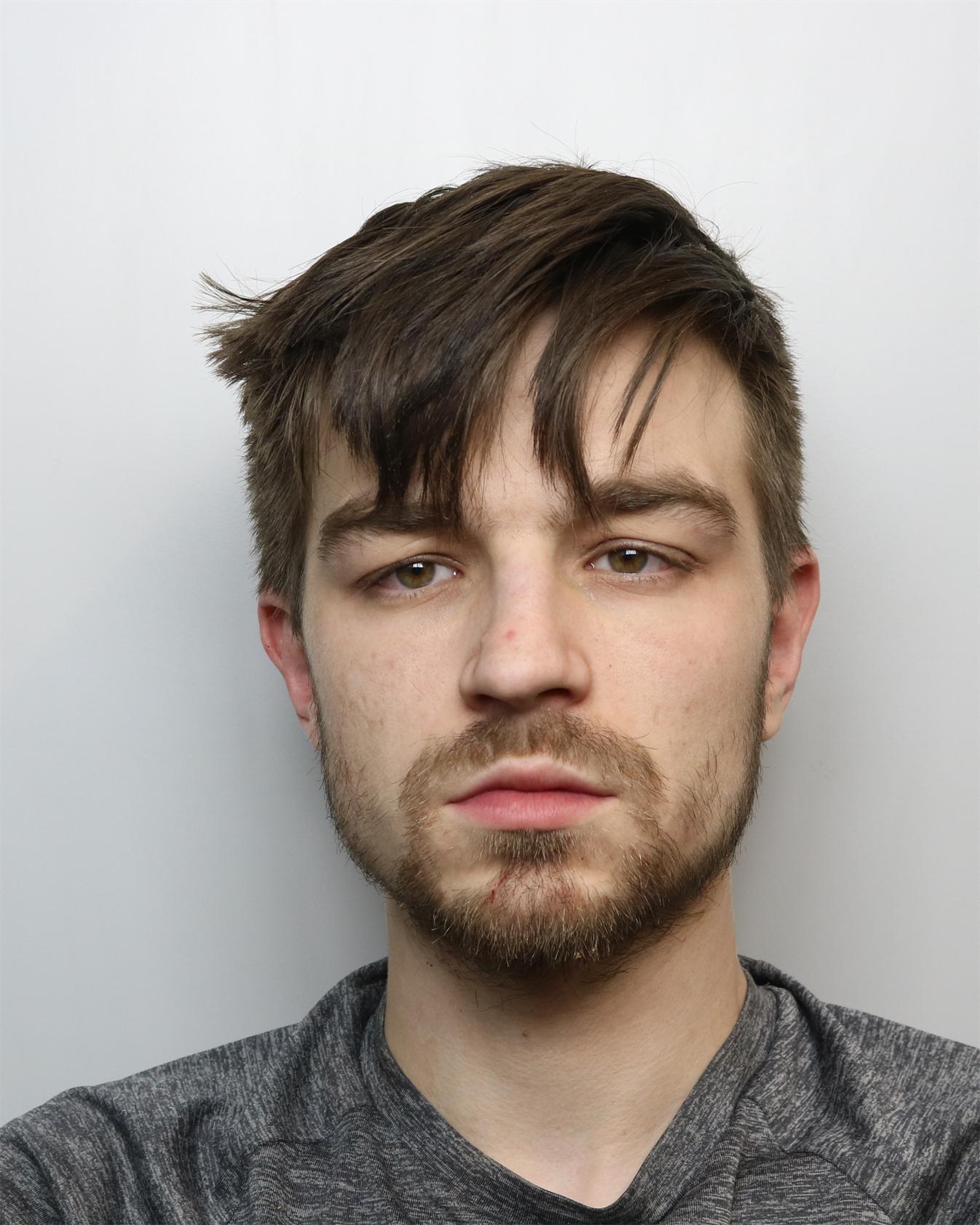 Appeal to trace wanted man – Oxford | Thames Valley Police